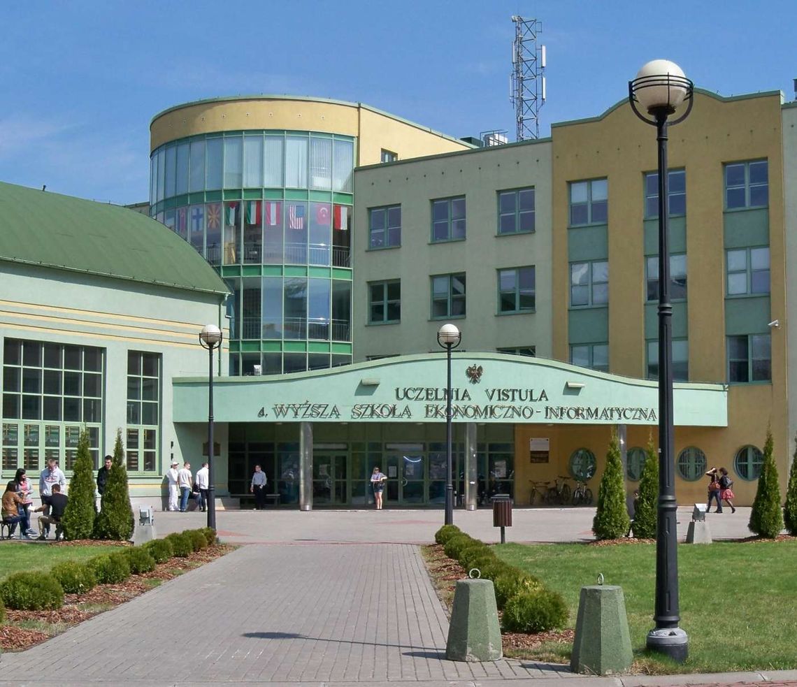 Vistula University - Warsaw | Admission | Tuition | University